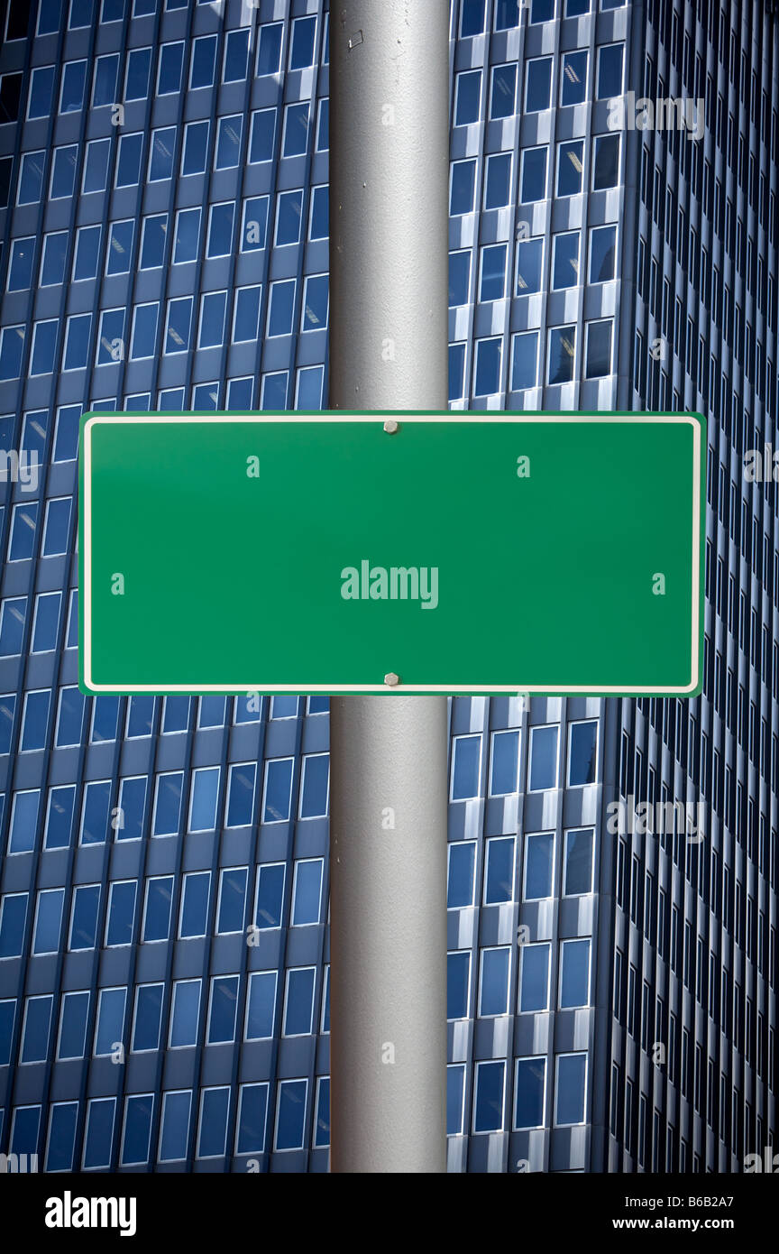 blank green traffic sign Stock Photo - Alamy