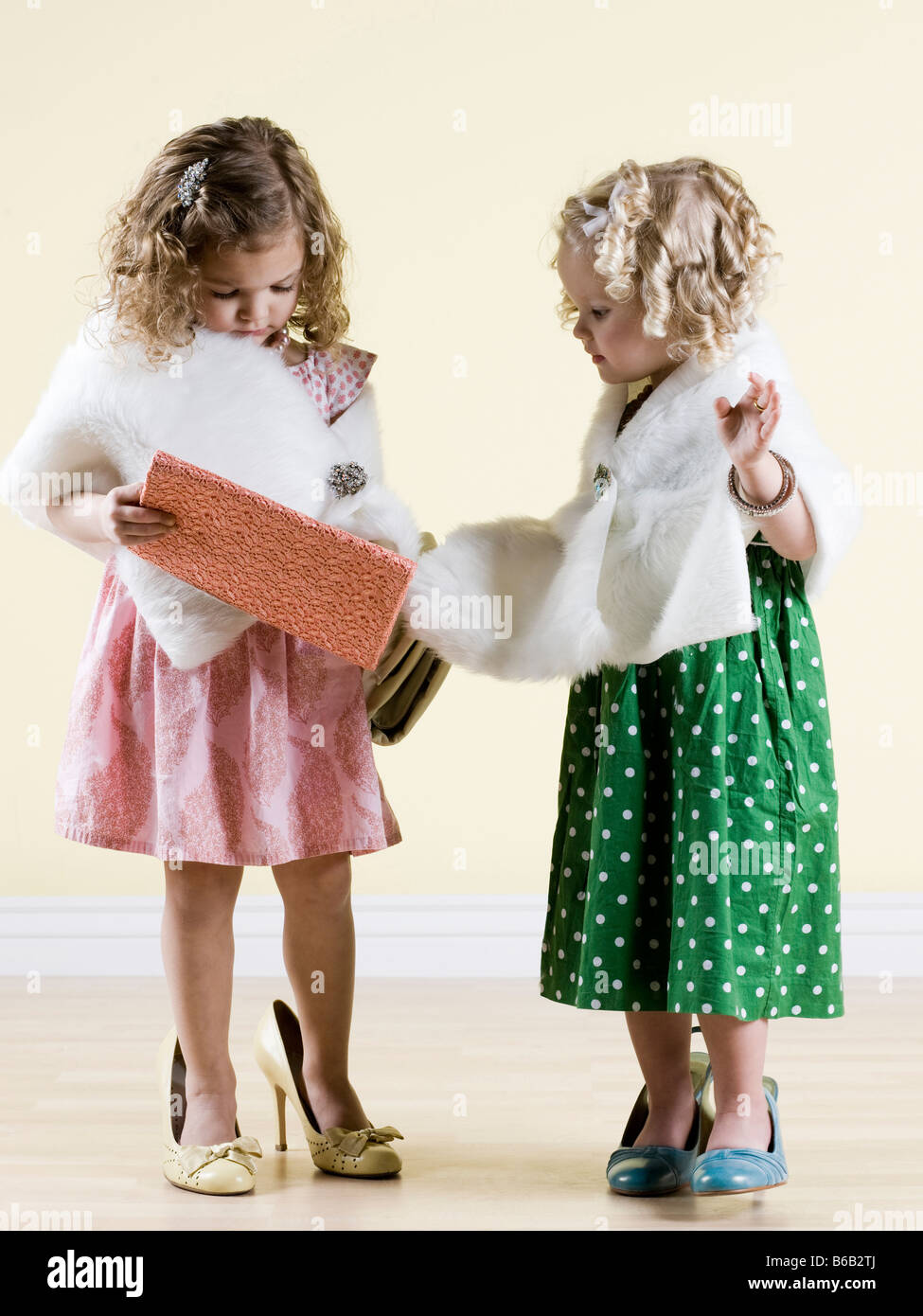 girls playing dress up Stock Photo - Alamy