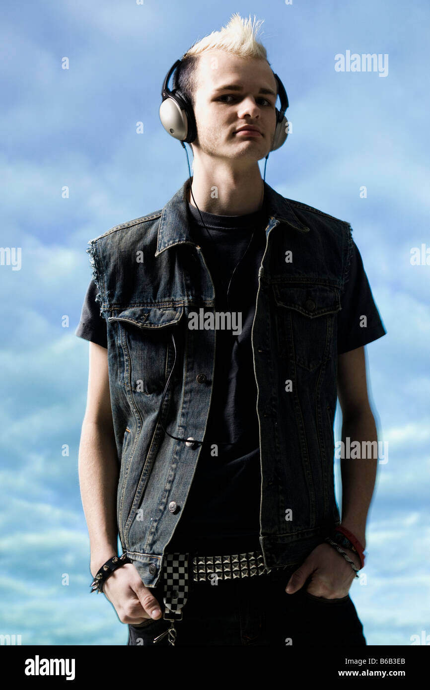 Punk rock blue mohawk hi-res stock photography and images - Alamy