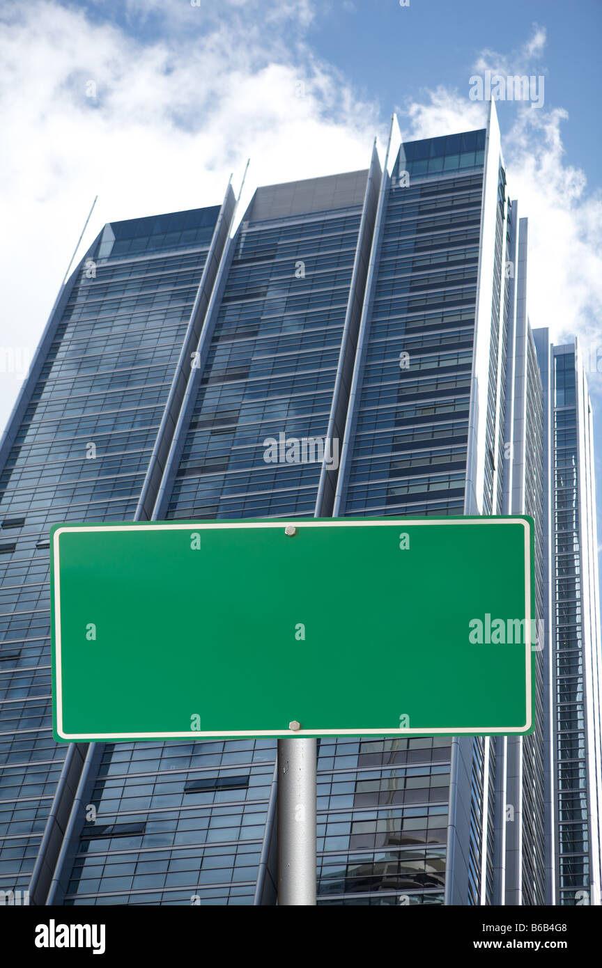 blank green traffic sign Stock Photo - Alamy