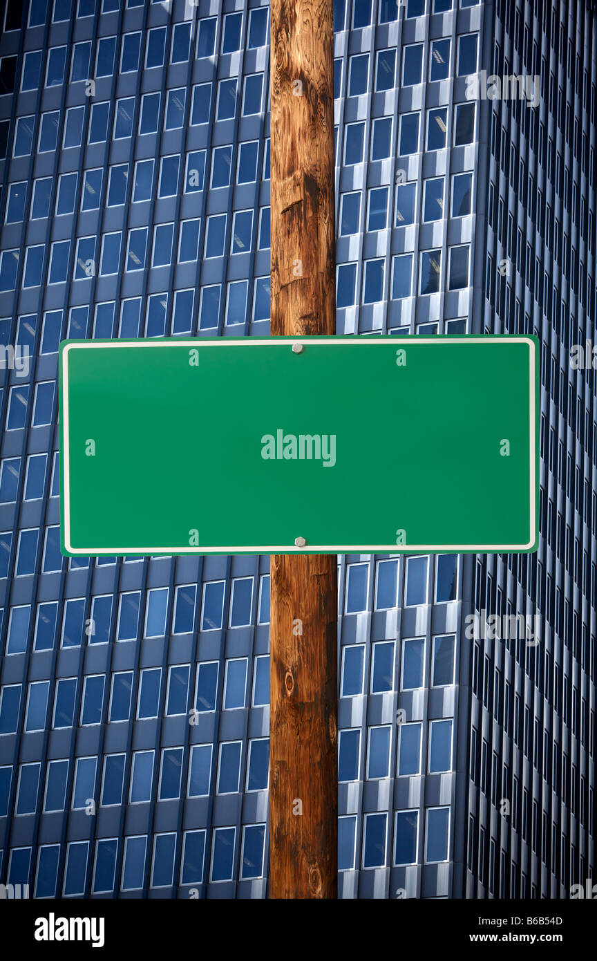 blank green traffic sign Stock Photo - Alamy