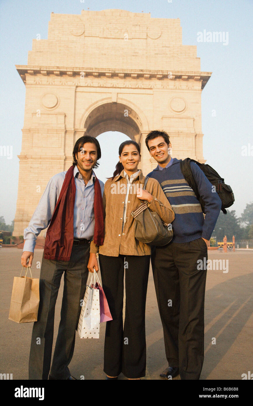 Indian friends visiting the India Gate Stock Photo - Alamy