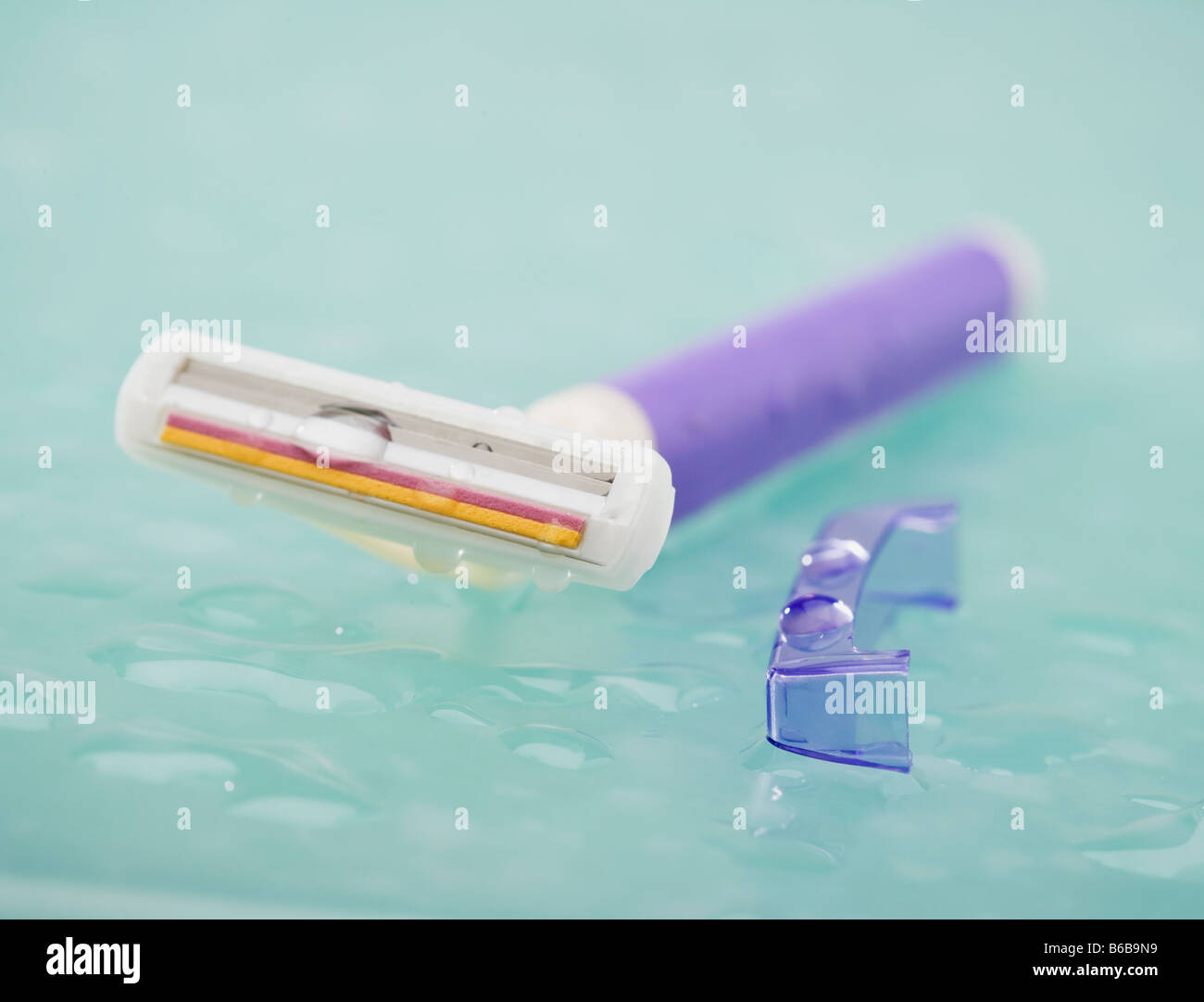 Female's disposable razor, studio shot Stock Photo - Alamy