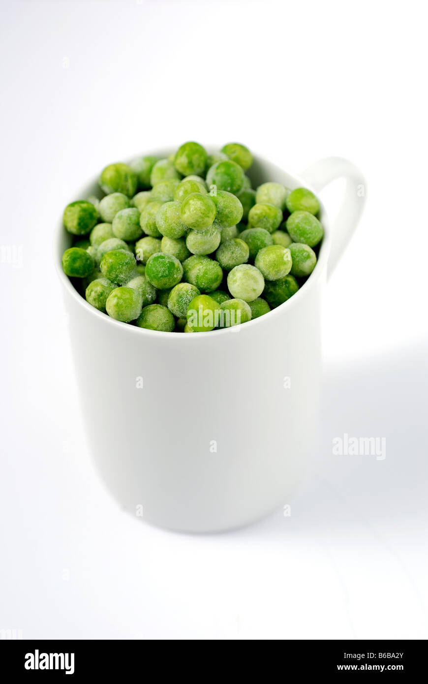 Peas and frozen peas hi-res stock photography and images - Alamy