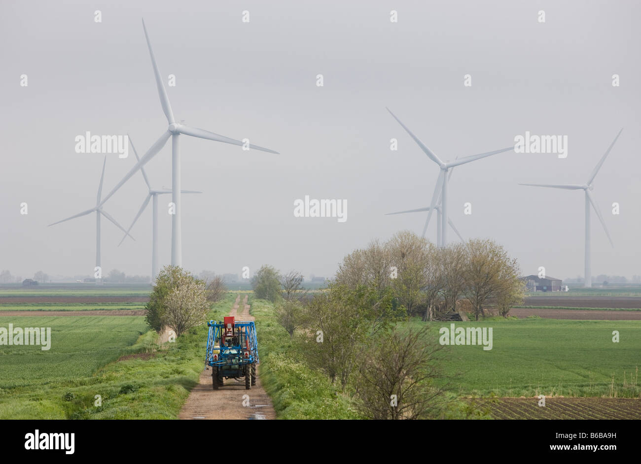Wind turbines turbine power fens hi-res stock photography and images ...