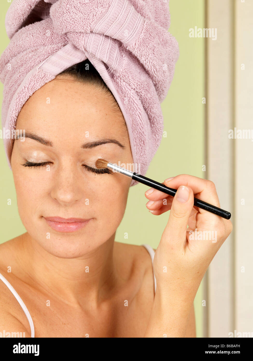 Model gold eye shadow hi-res stock photography and images - Alamy