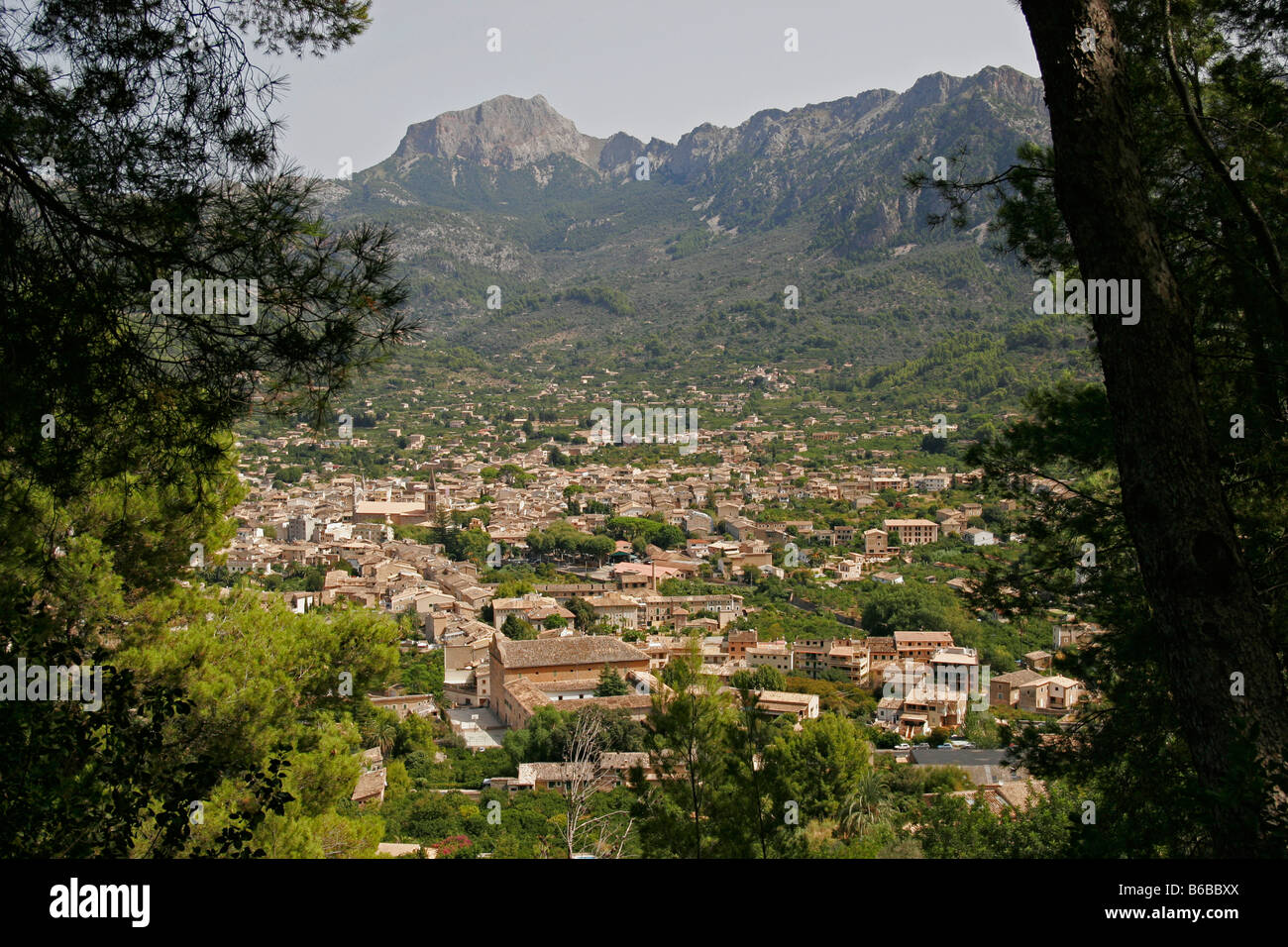 Mallorca city village spain majorca mountains Stock Photo - Alamy