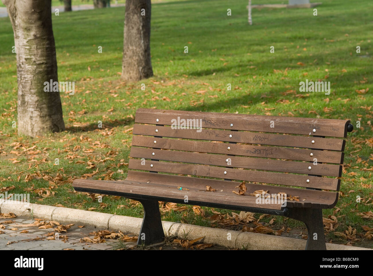 chair in the park Stock Photo - Alamy