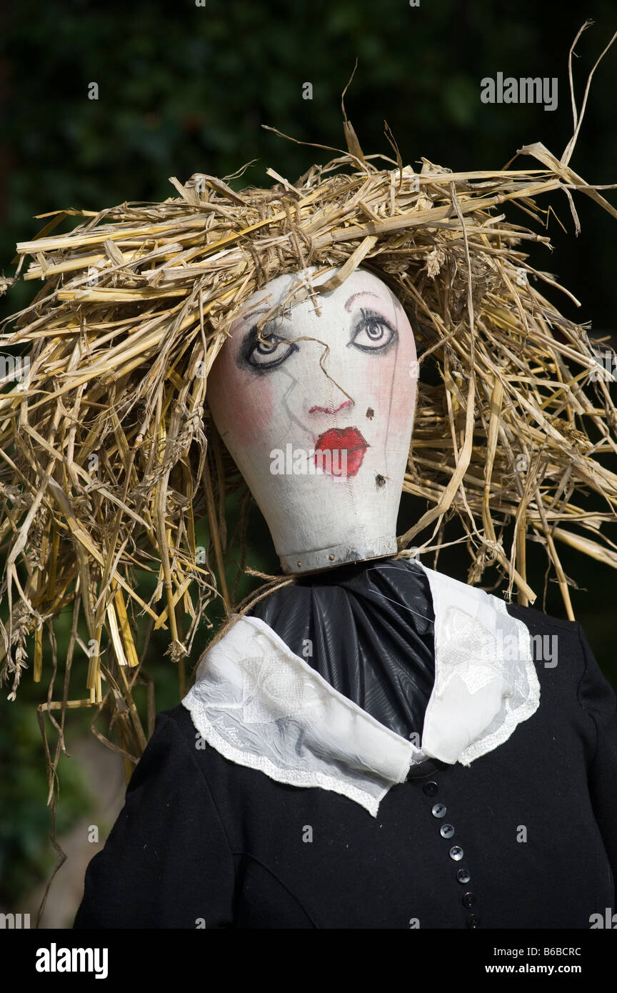 Lady scarecrow hi-res stock photography and images - Alamy