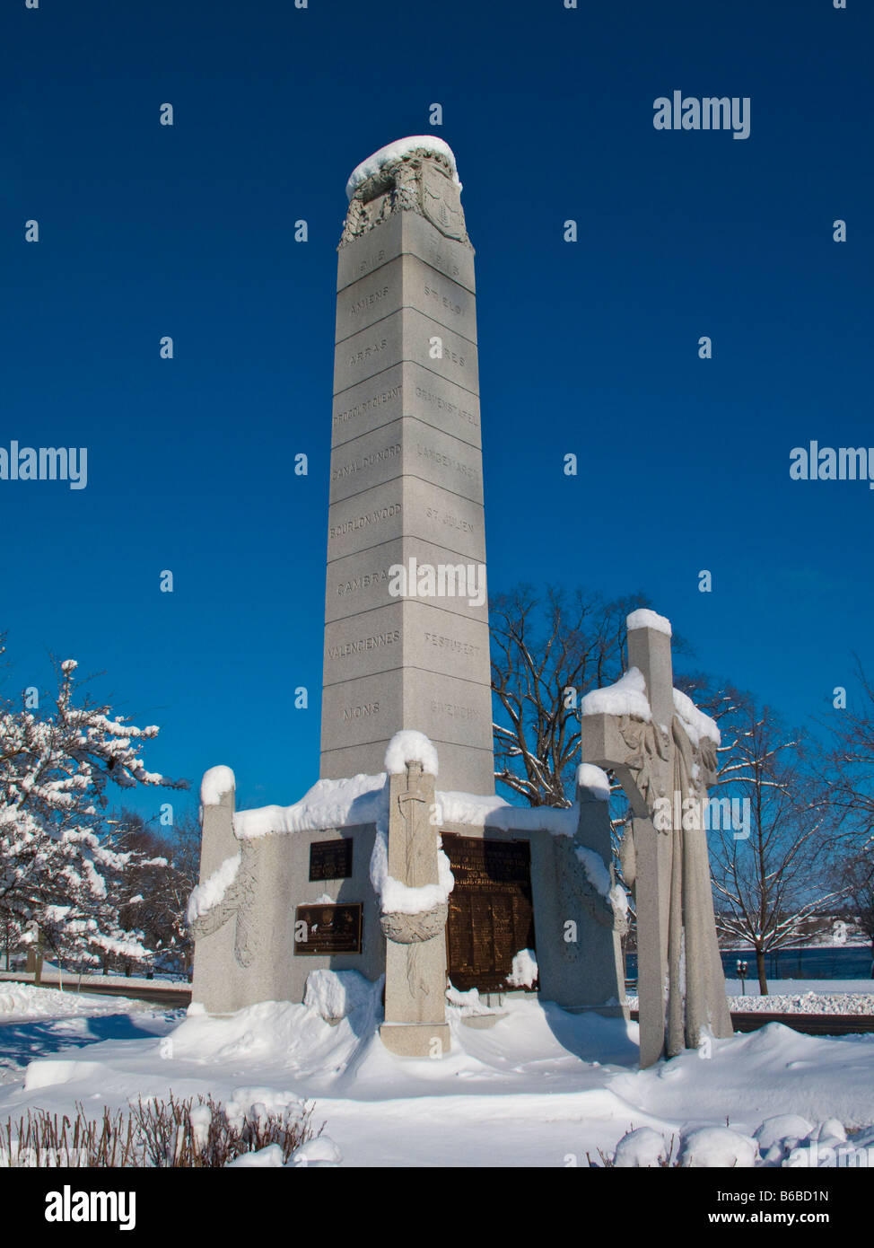 Fredericton cenotaph hi-res stock photography and images - Alamy