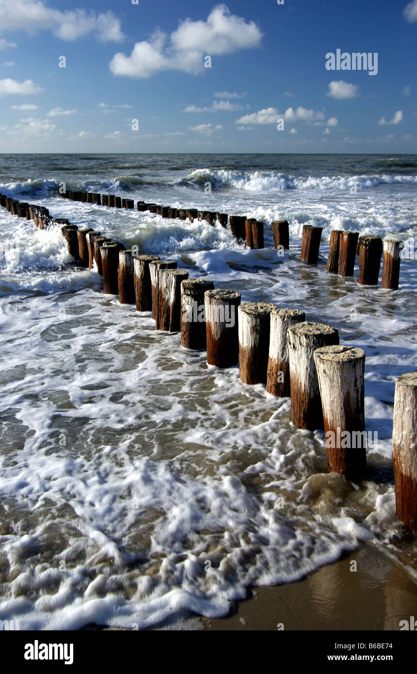 Breakers flow hi-res stock photography and images - Alamy