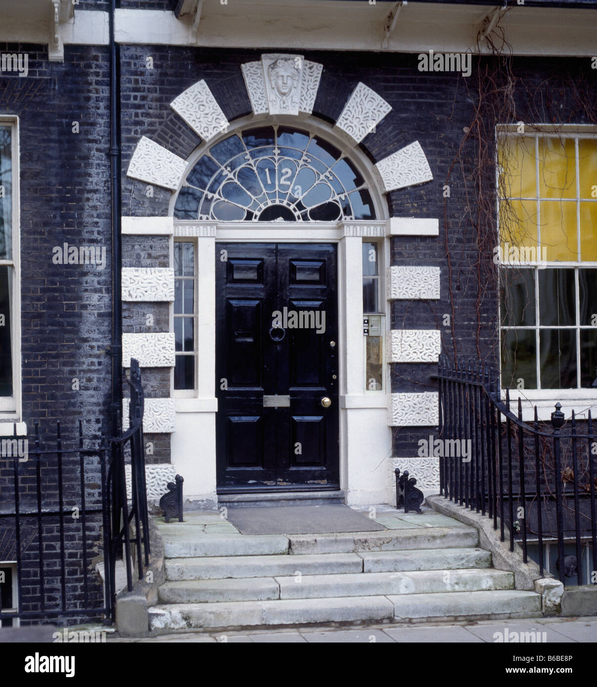 Bedford Square Doorway number 12 Stock Photo - Alamy