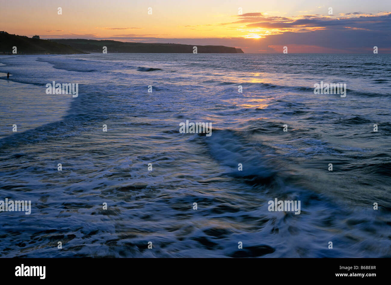 Evening sunset over Whitby beach, Whitby, North Yorkshire Stock Photo ...
