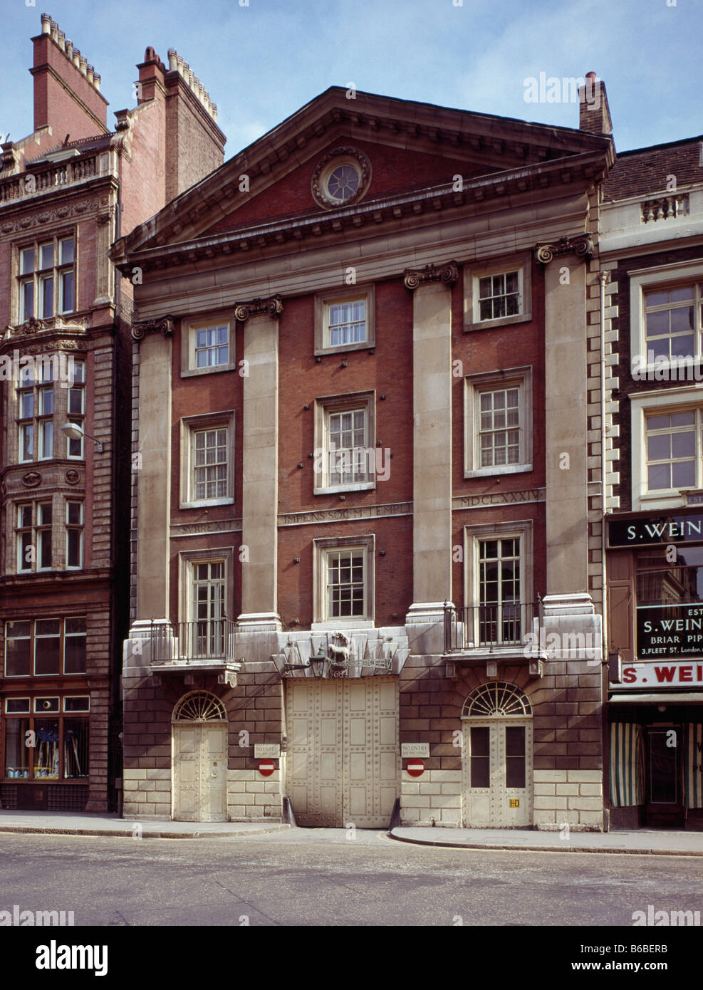 Temple Gateway London Stock Photo - Alamy