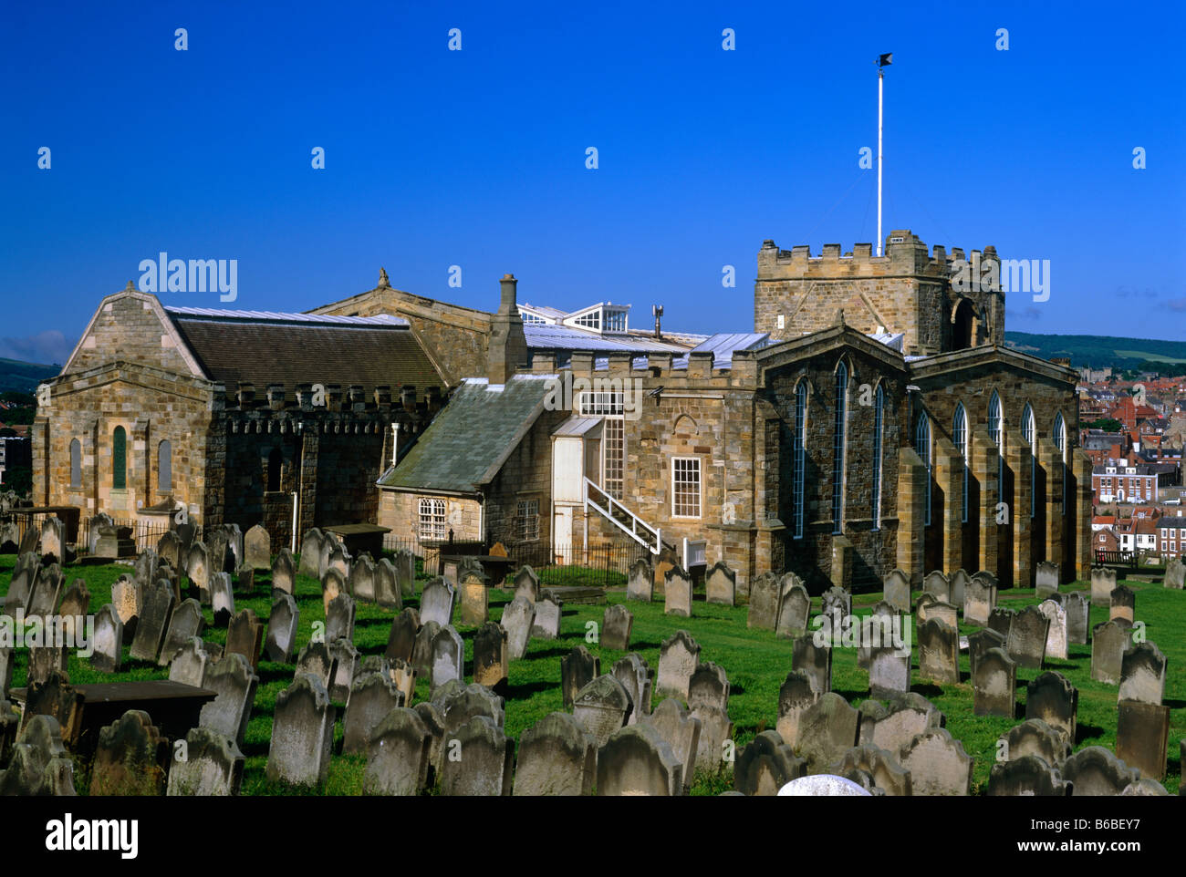 English heritage whitby hi-res stock photography and images - Alamy