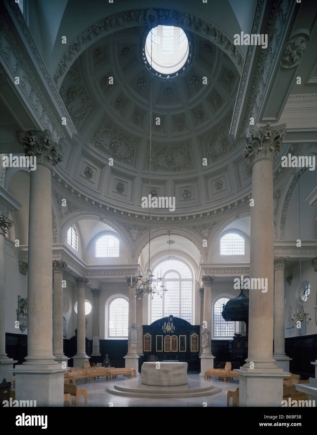 St stephen walbrook church interior hi-res stock photography and images ...