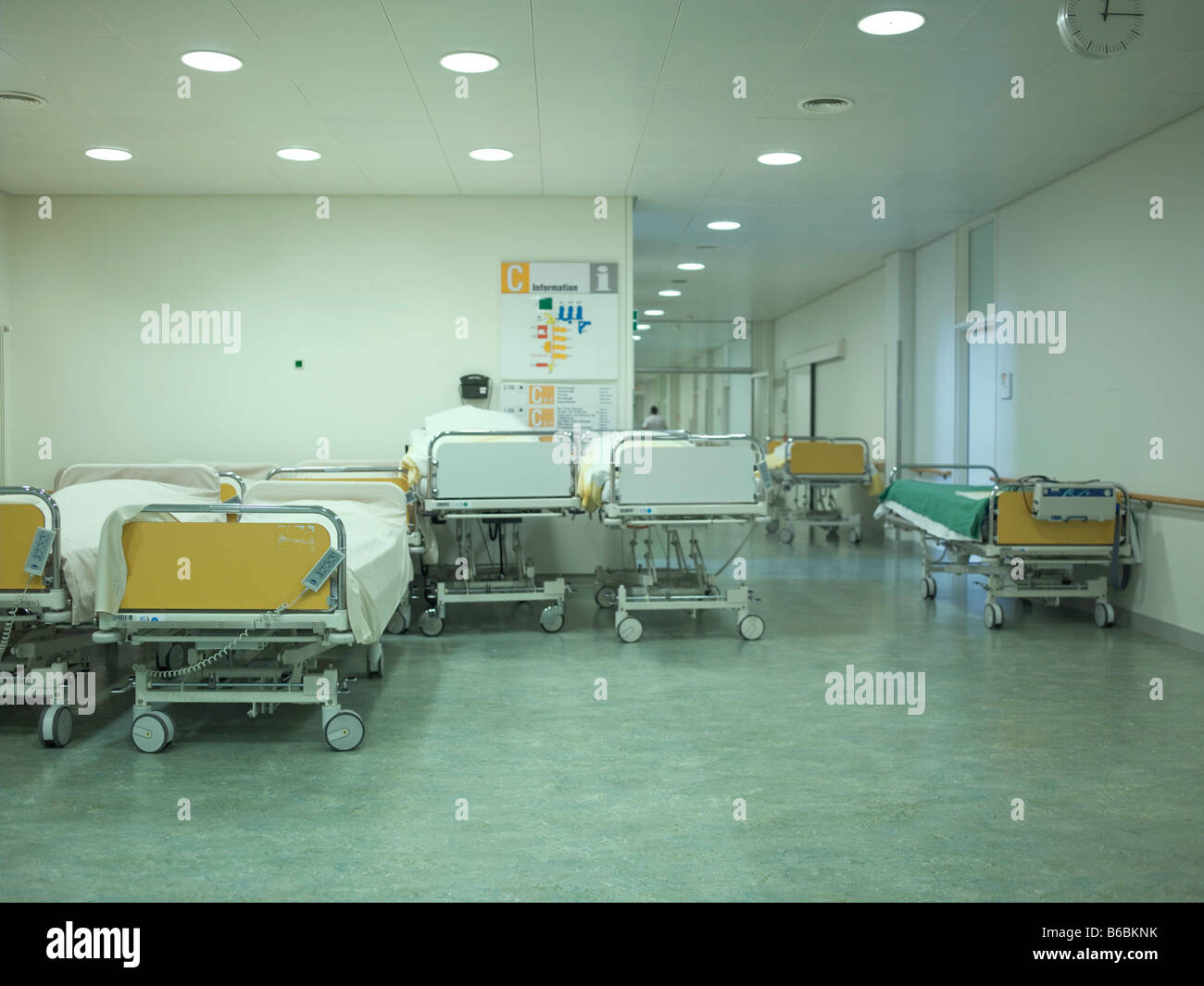 Interiors of hospital ward Stock Photo - Alamy