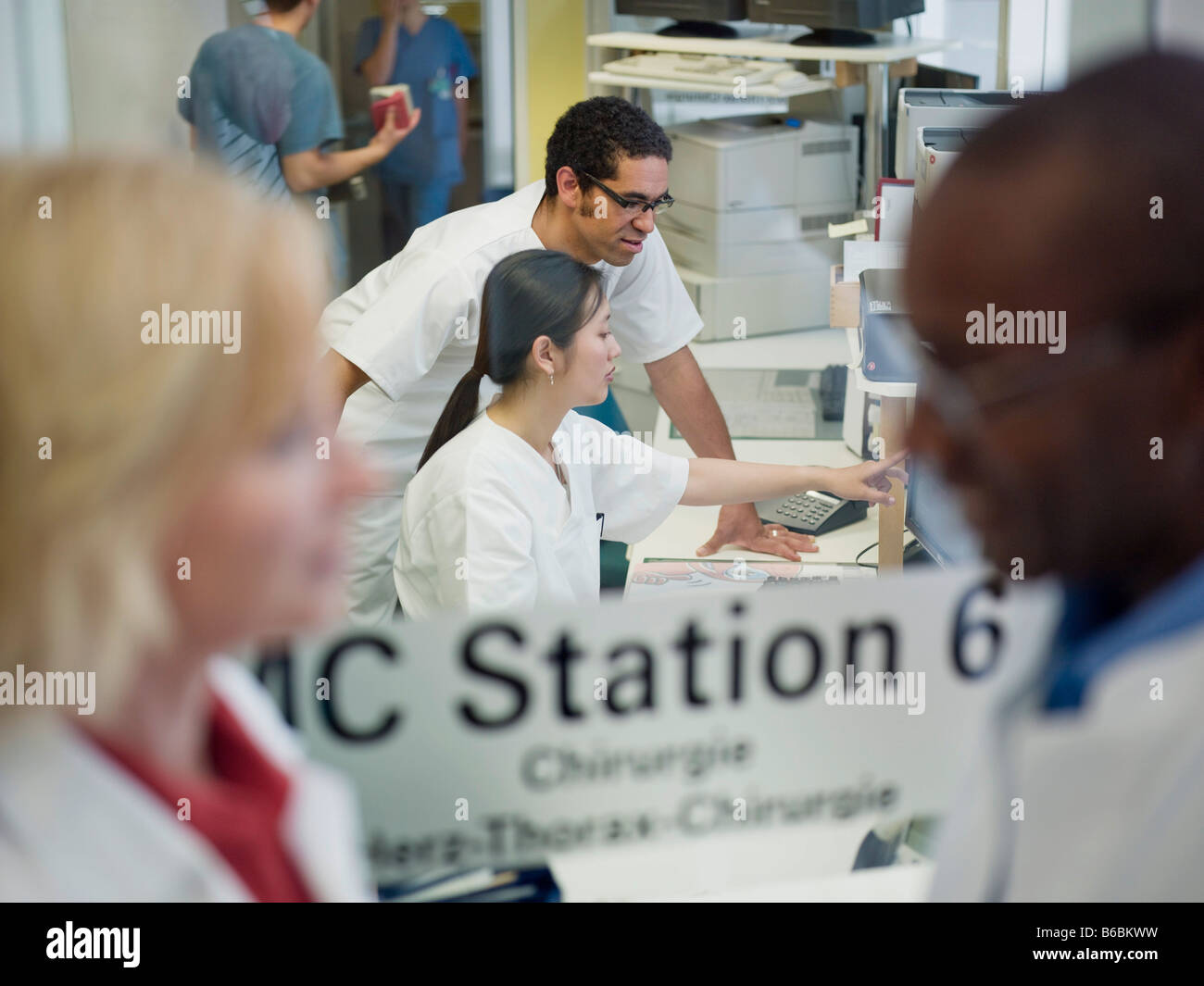 Doctor and nurses group photo hi-res stock photography and images - Alamy