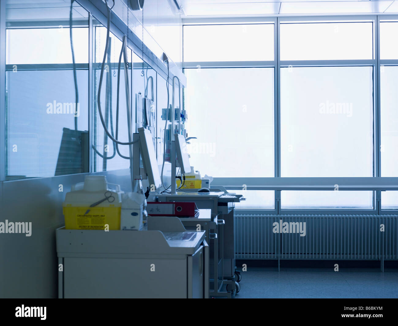 Interiors of hospital ward Stock Photo - Alamy
