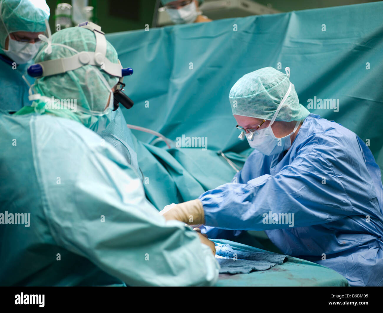 Photographs of surgical instruments hi-res stock photography and images ...