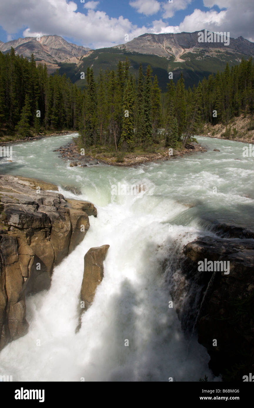 Sunwapta hi-res stock photography and images - Alamy