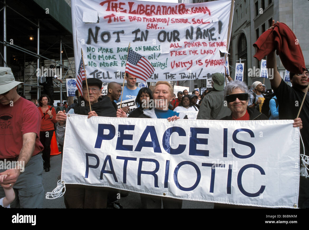 Peace war women hi-res stock photography and images - Alamy