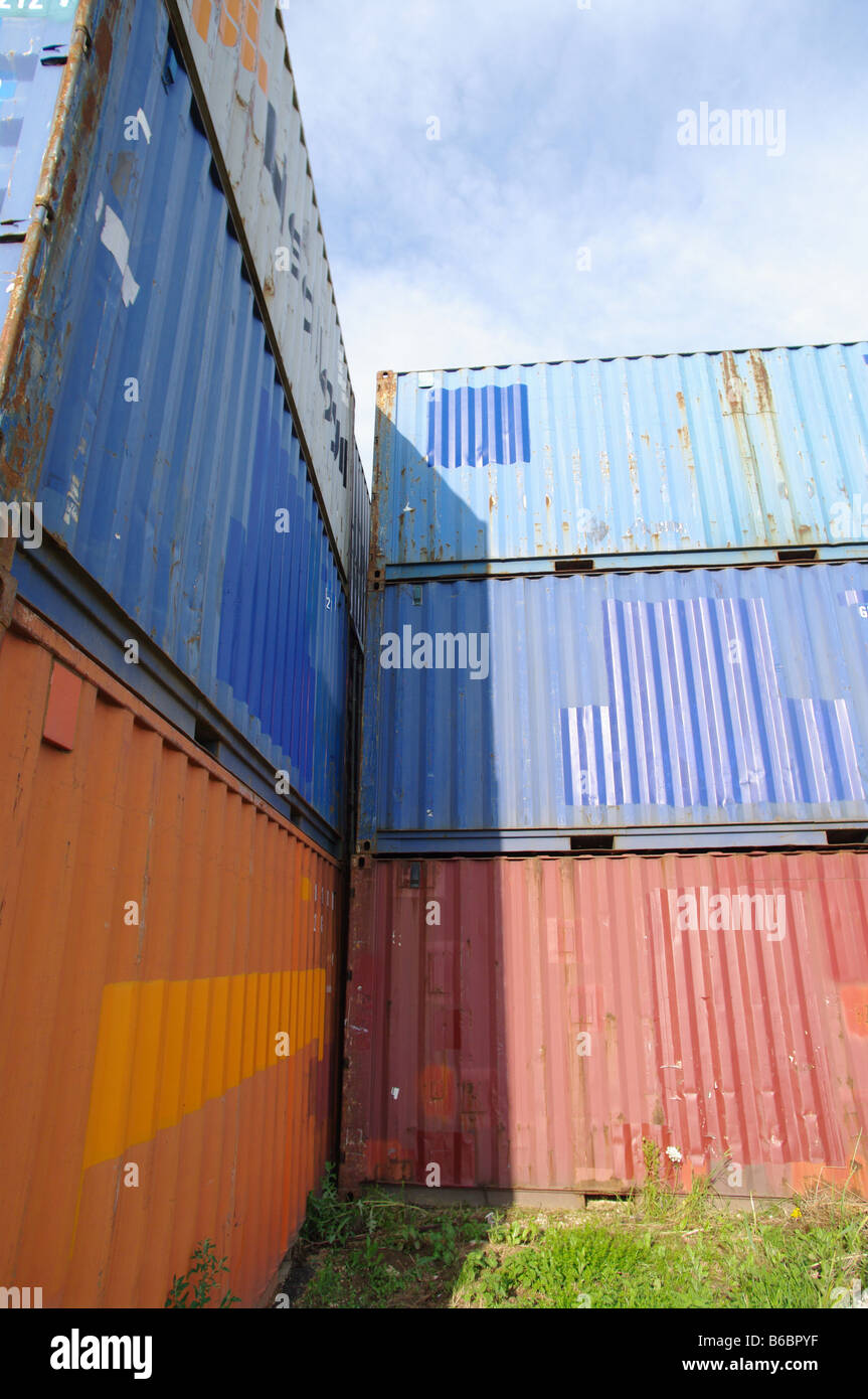 Dispatch industry wharf hi-res stock photography and images - Alamy