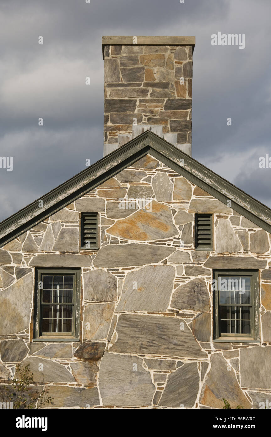 Fieldstone house hi-res stock photography and images - Alamy