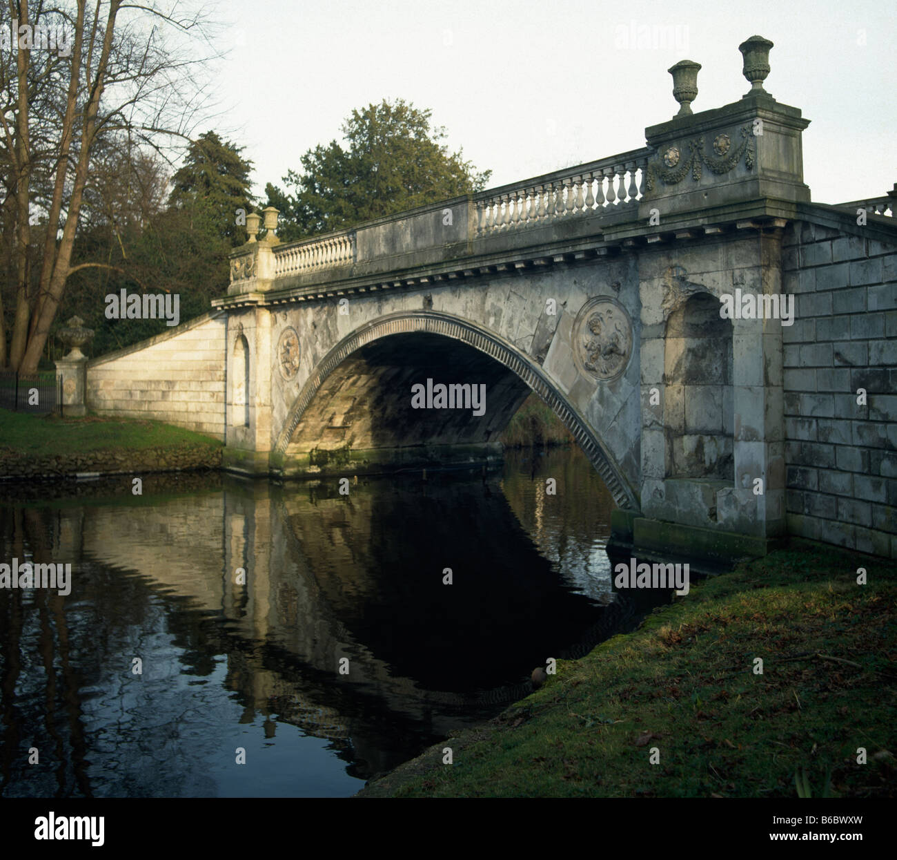 Chiswick House: Bridge Stock Photo - Alamy