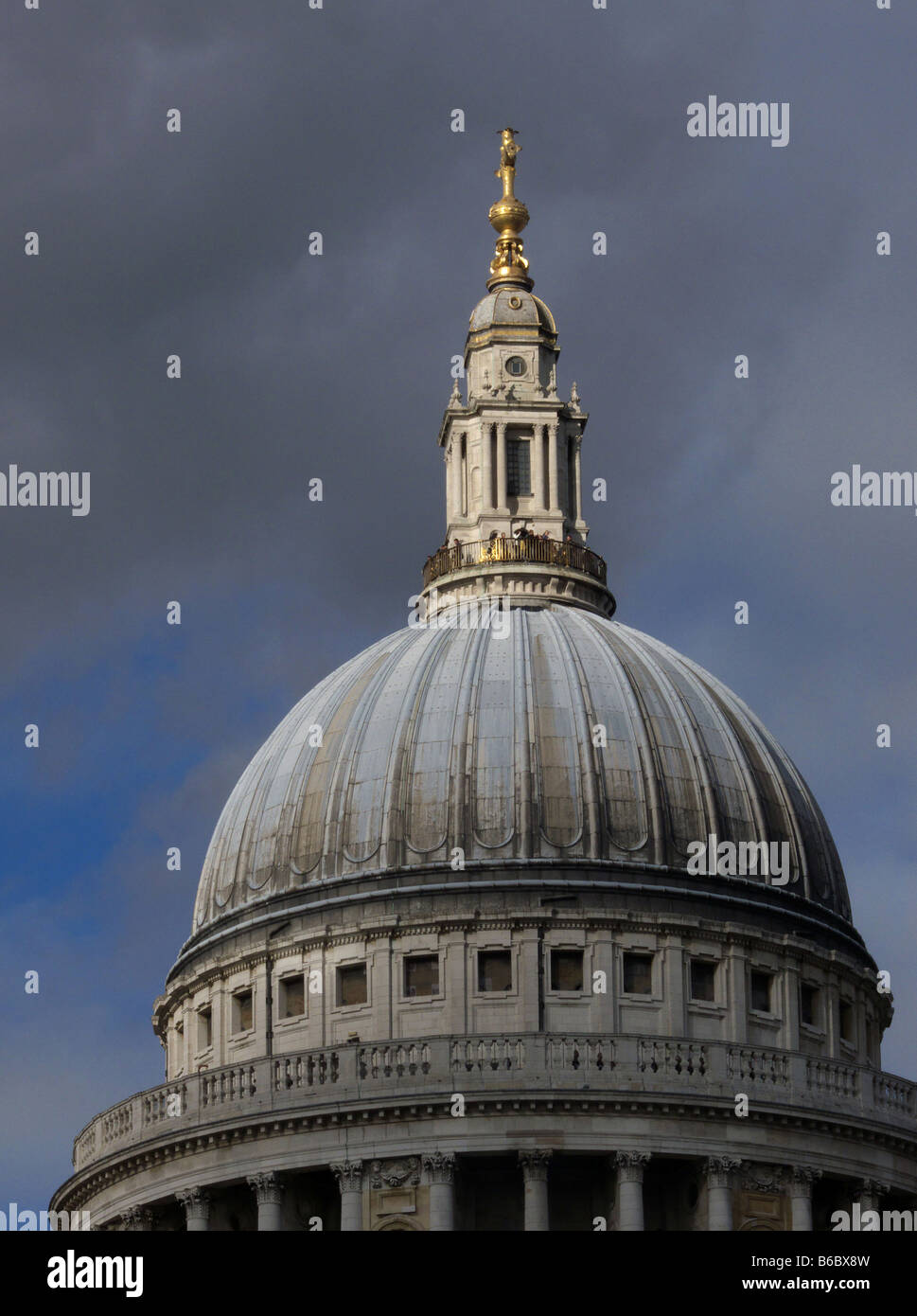 St Paul's Cathedral built by the architect Christopher Wren, London ...