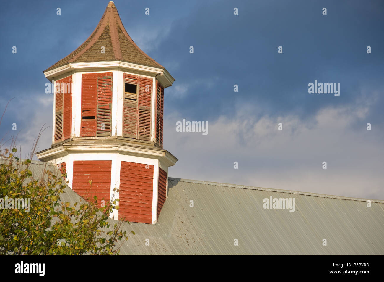 Barn cupola hi-res stock photography and images - Alamy