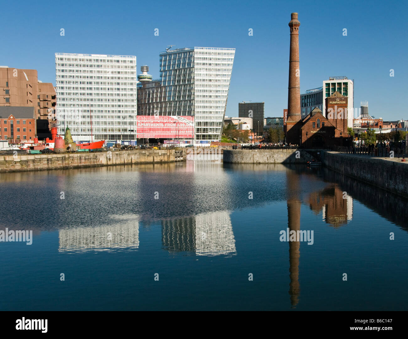 Liverpool waterfront old hi-res stock photography and images - Alamy