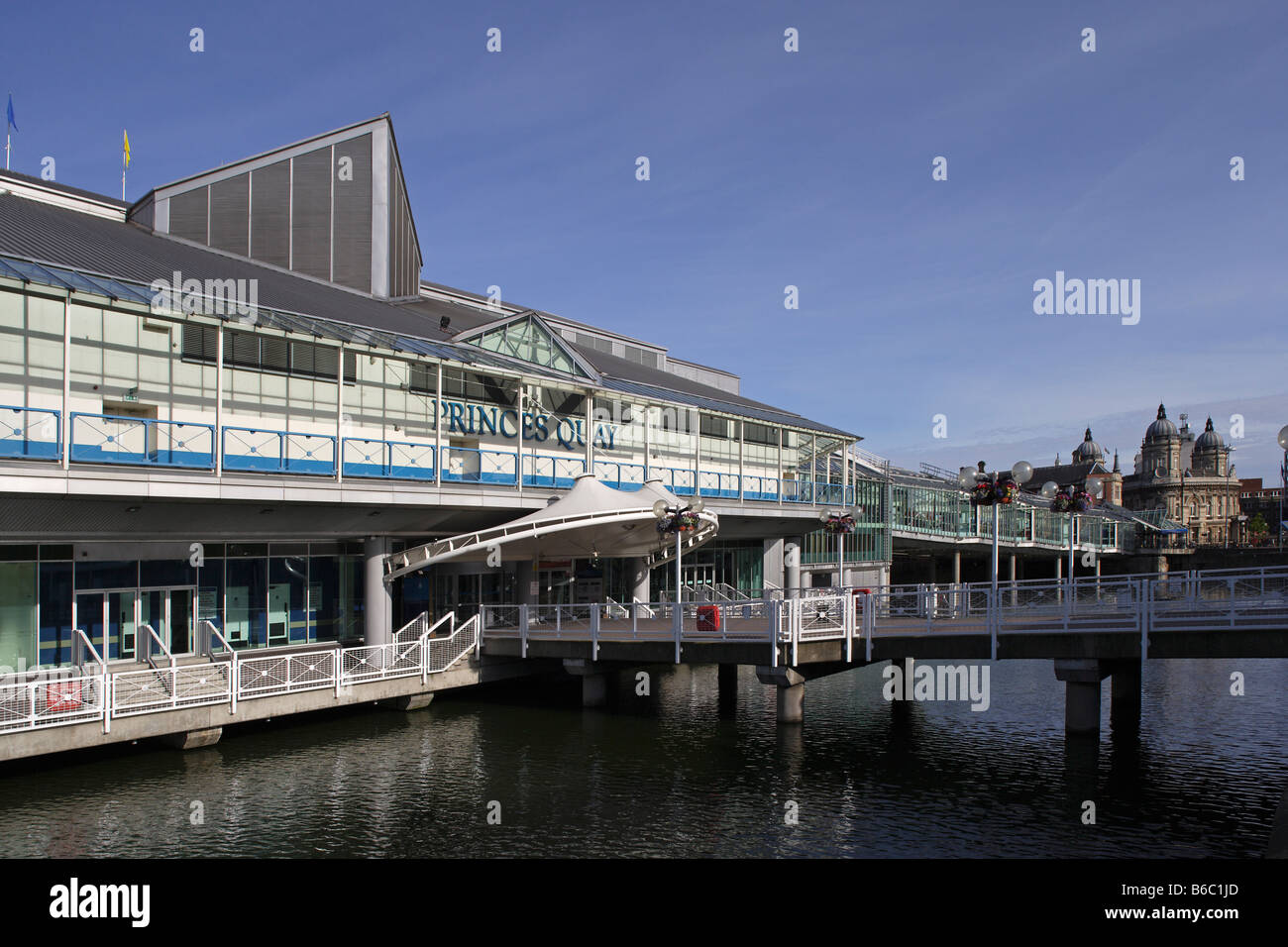 Princess quay shopping centre hull hi-res stock photography and images ...