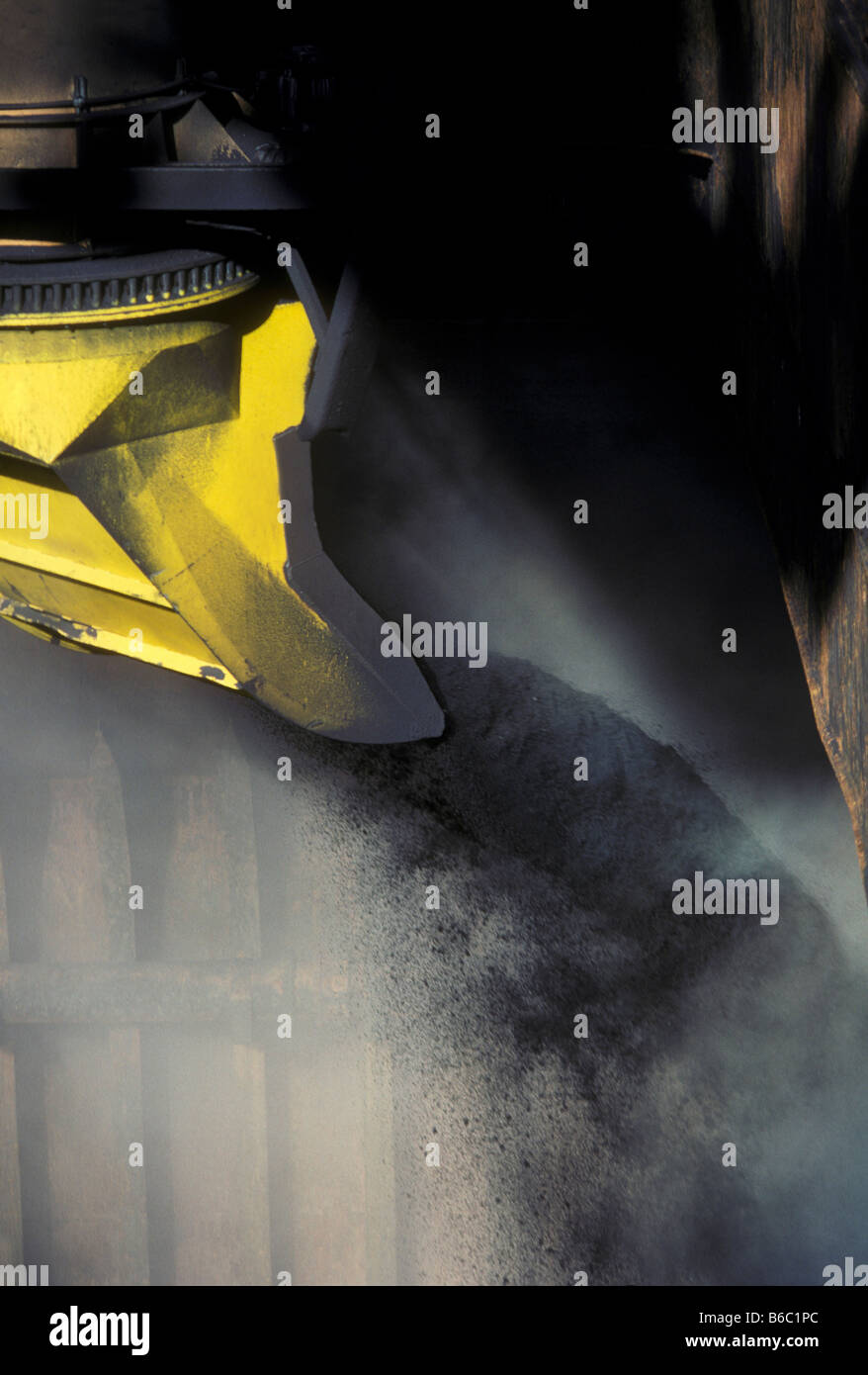 Coal Being Loaded High Resolution Stock Photography and Images - Alamy