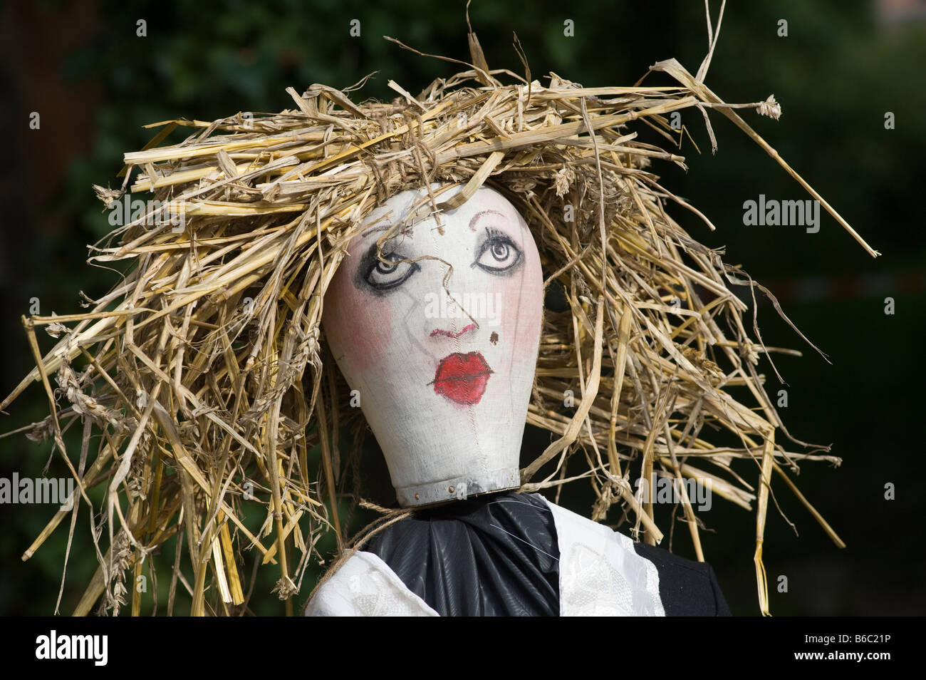 Female scarecrows hi-res stock photography and images - Alamy