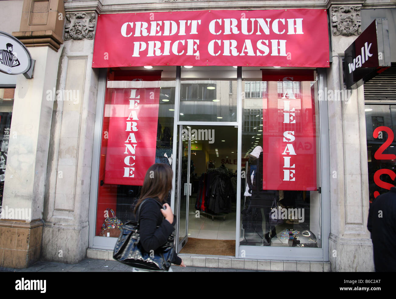 Credit crunch sale in Oxford Street shop London Stock Photo - Alamy