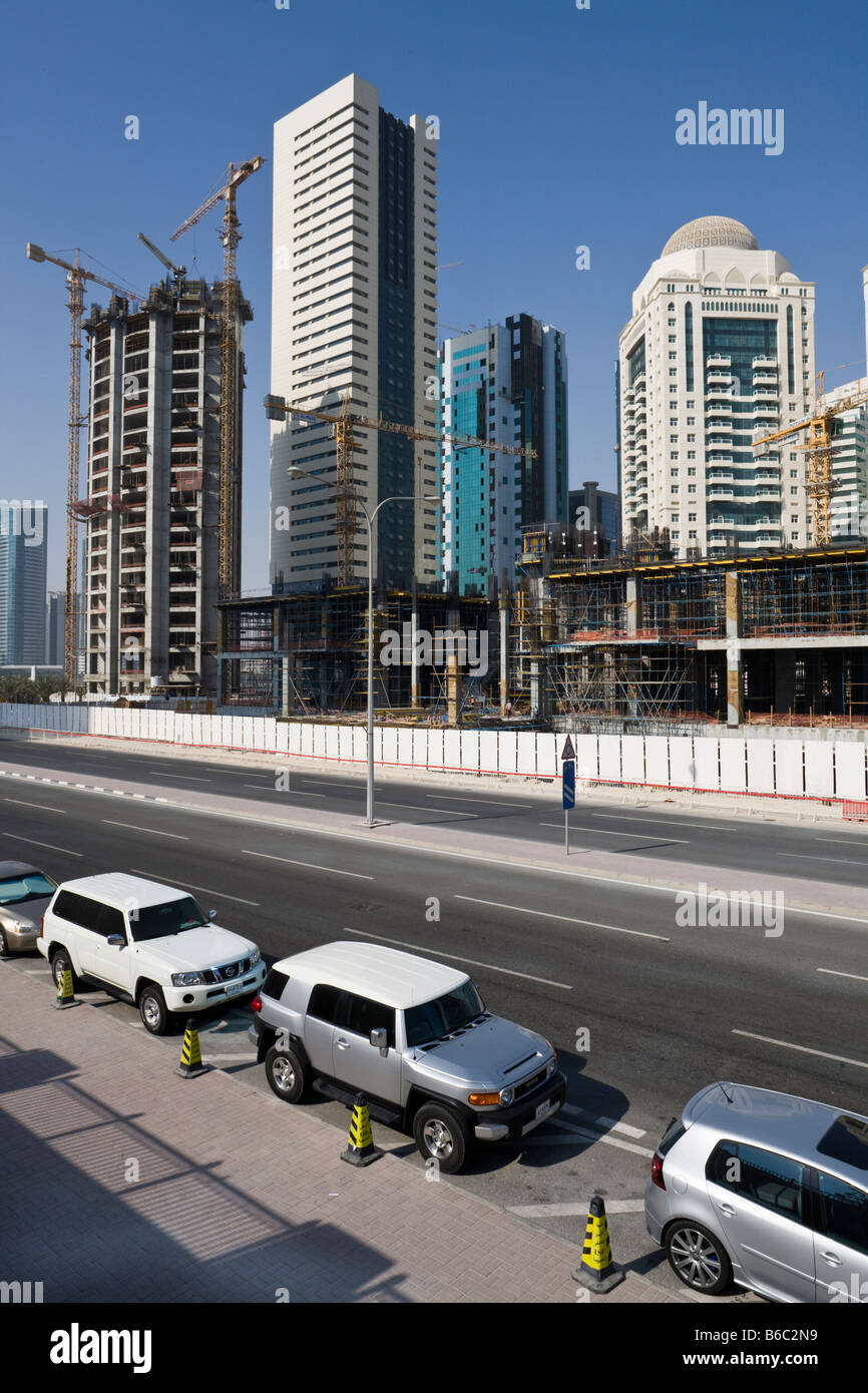 construction of highrise buildings in Doha, Qatar Stock Photo - Alamy