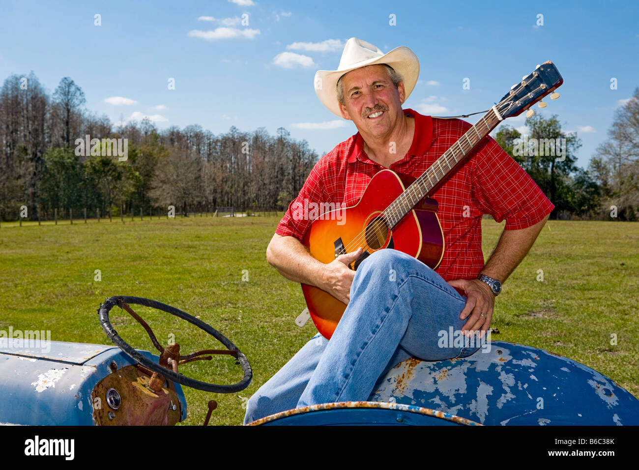 Singing cowboy hi-res stock photography and images - Alamy