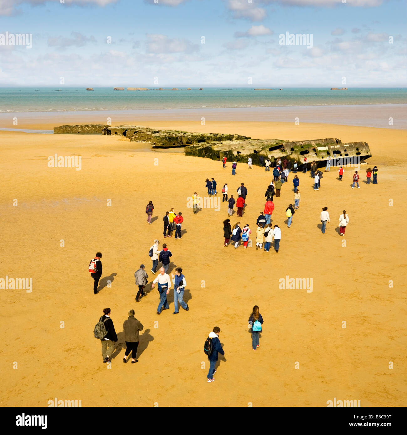 Arromanches arromanches les bains gold beach hi-res stock photography ...