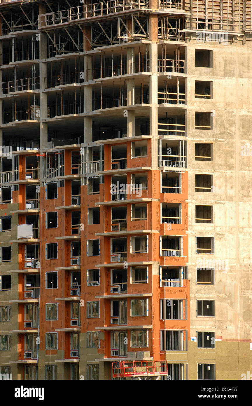 Construction of the exterior wall of a large high rise Stock Photo - Alamy