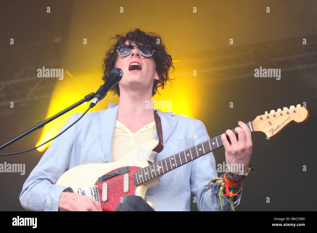 Famous british pop group hi-res stock photography and images - Alamy