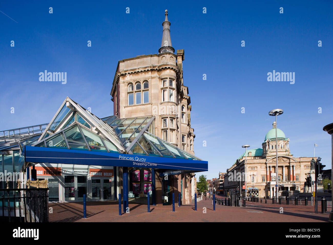 Princess quay shopping centre hull hi-res stock photography and images ...