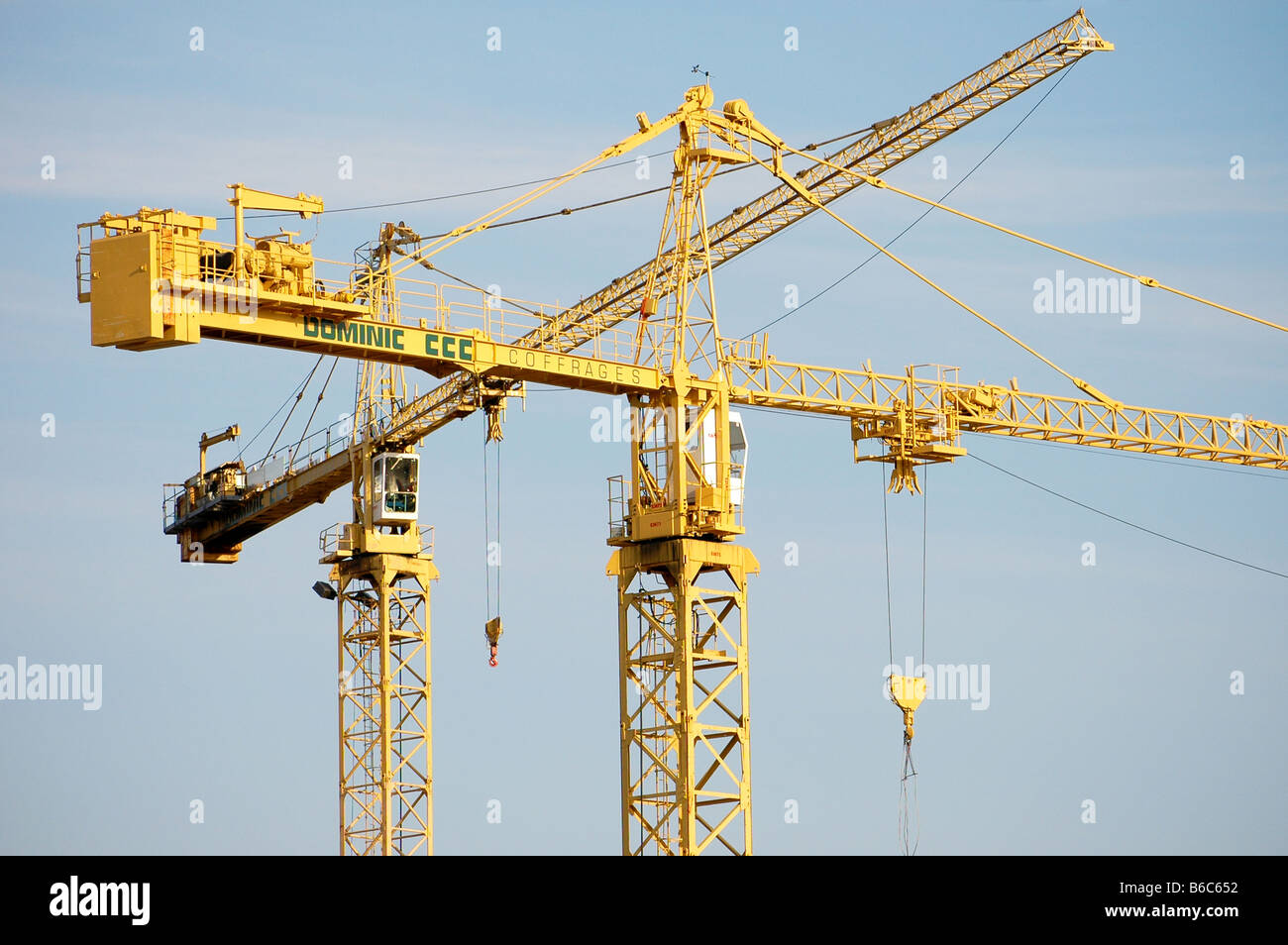 Construction crane montreal hi-res stock photography and images - Alamy