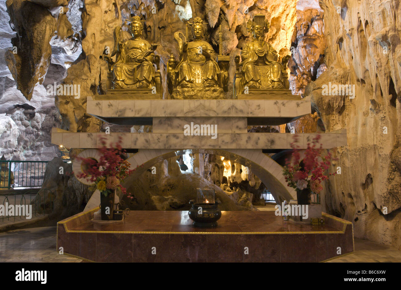 Sam Poh Tong temple, Ipoh, Perak Stock Photo - Alamy
