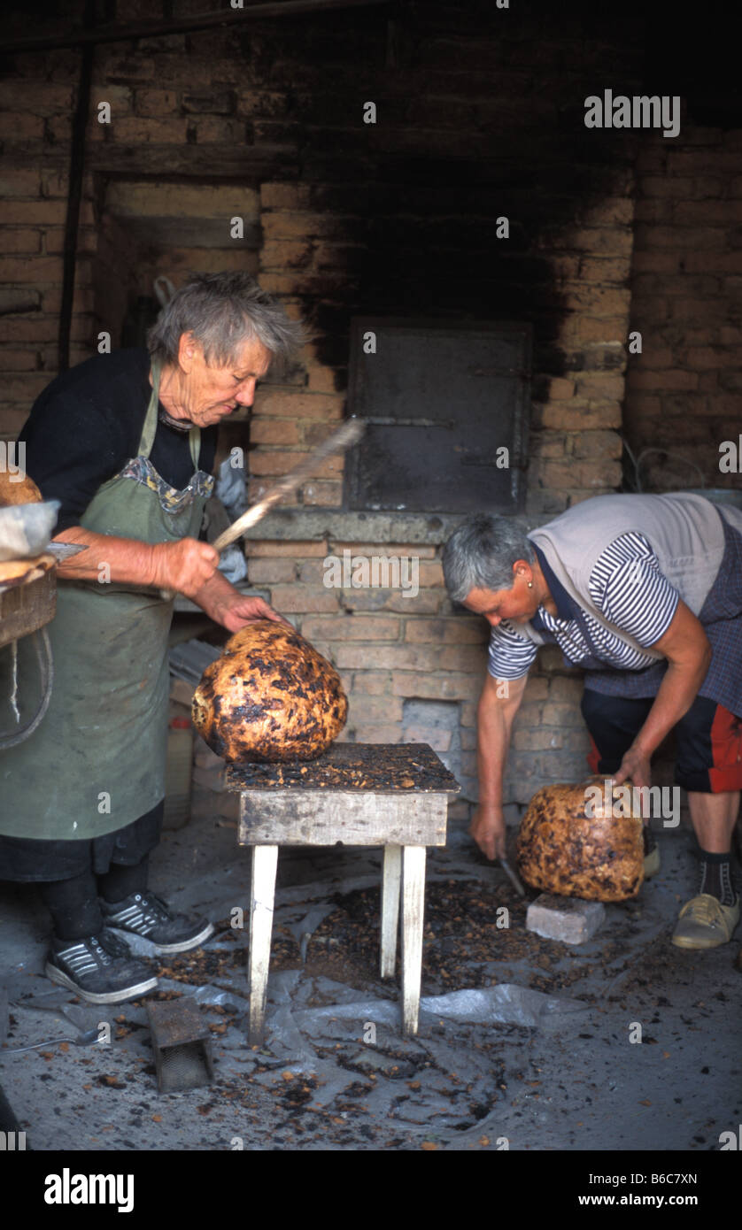 Village women making bread hi-res stock photography and images - Alamy