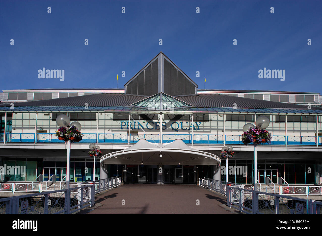 Kingston Upon Hull Princess Quay Shopping Centre Princess Dock East ...