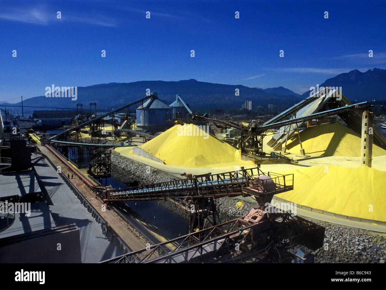 Port Vancouver Sulphur Shipping Terminal High Resolution Stock ...