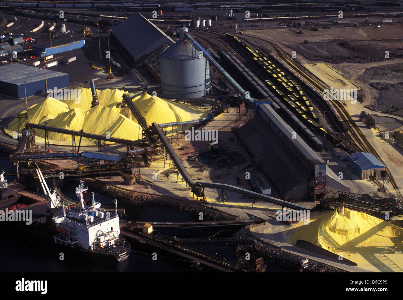 Sulphur Shipping Stock Photos & Sulphur Shipping Stock Images - Alamy