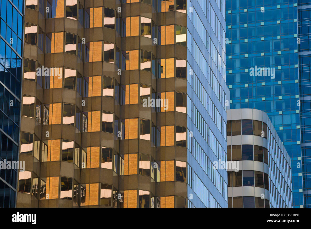 Modern glass building hi-res stock photography and images - Alamy