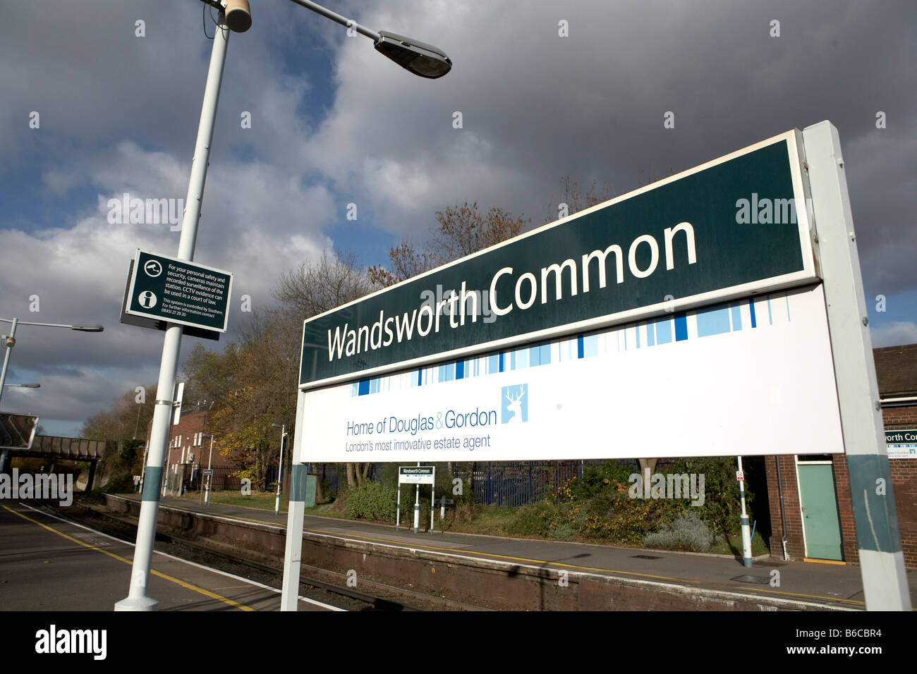 Wandsworth common station hi-res stock photography and images - Alamy